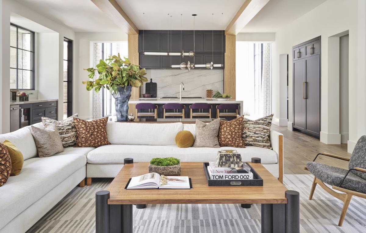 Contemporary kitchen lighting in Pulp Design Studios design | Gabriel Scott